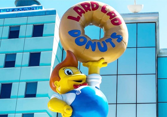 Lard Lad Donuts @ Universal Studios Hollywood - Themeparkplanner